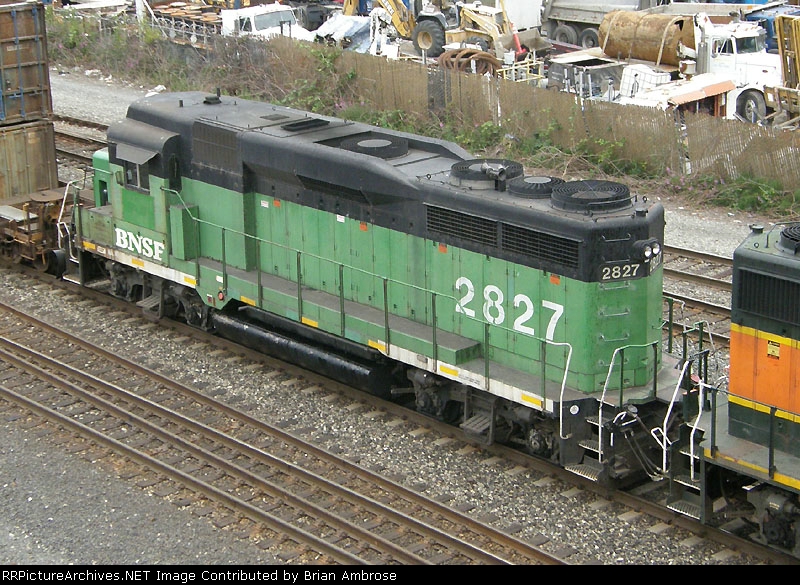 BNSF 2827